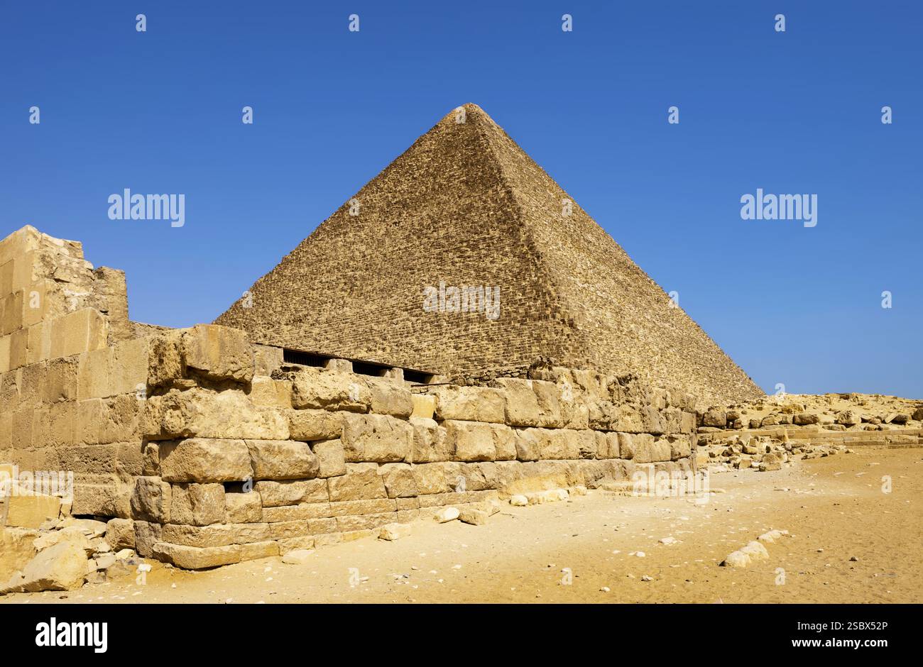 Pyramid of Cheops in Giza, Egypt Stock Photo - Alamy