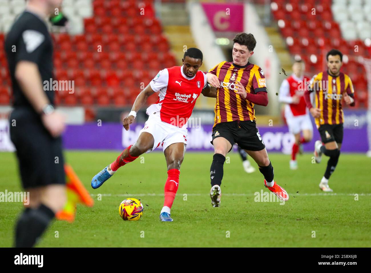 AESSEAL New York Stadium, Rotherham, England - 4th February 2025 Hakeem ...