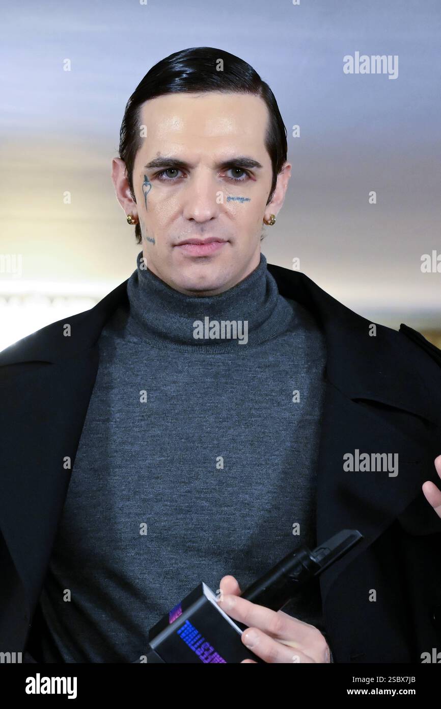 Sanremo, Italy. 04th Feb, 2025. Sanremo: Ariston Theatre. 75th Italian ...