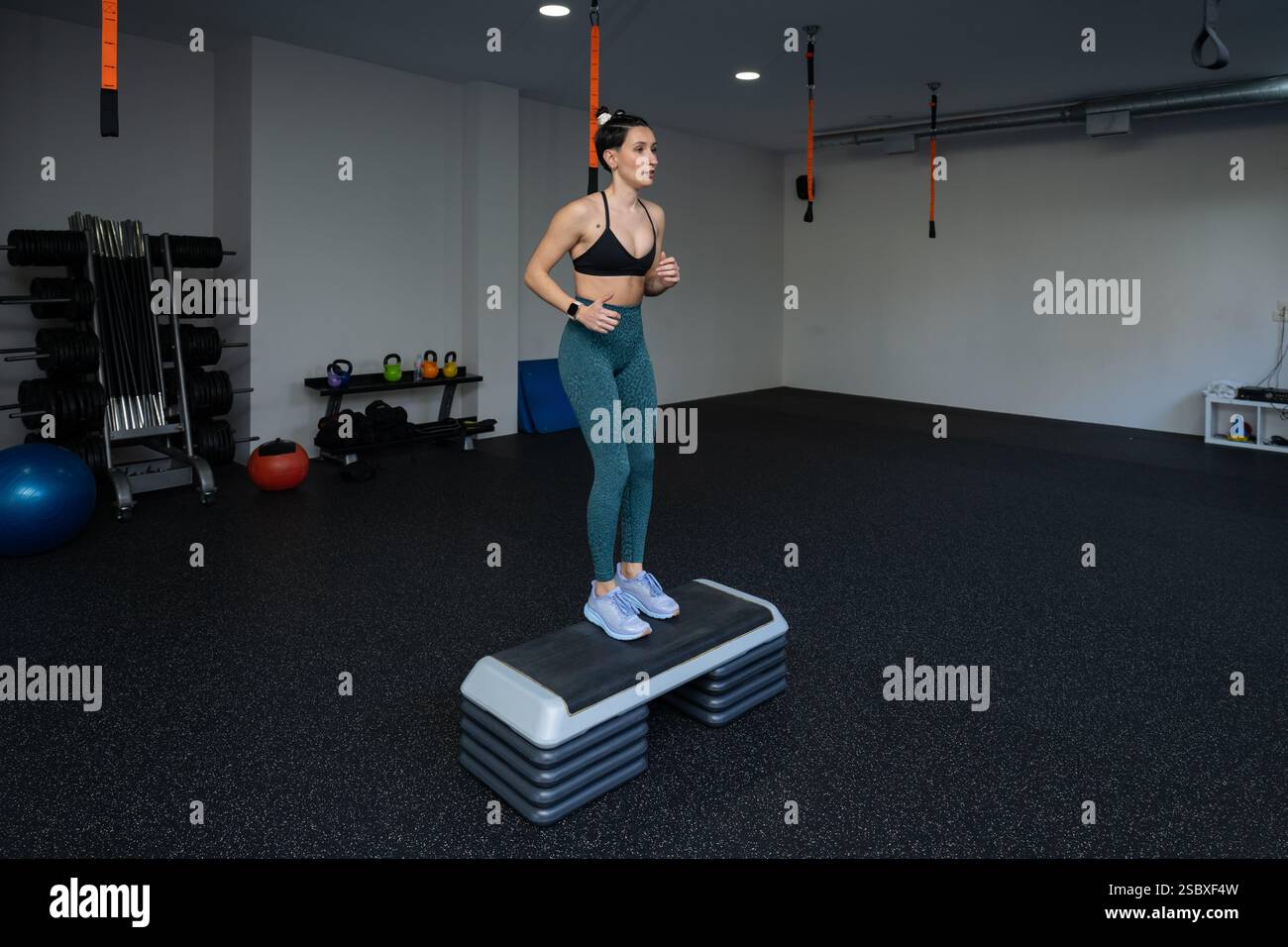 Step ups fitness exercise hi-res stock photography and images - Alamy