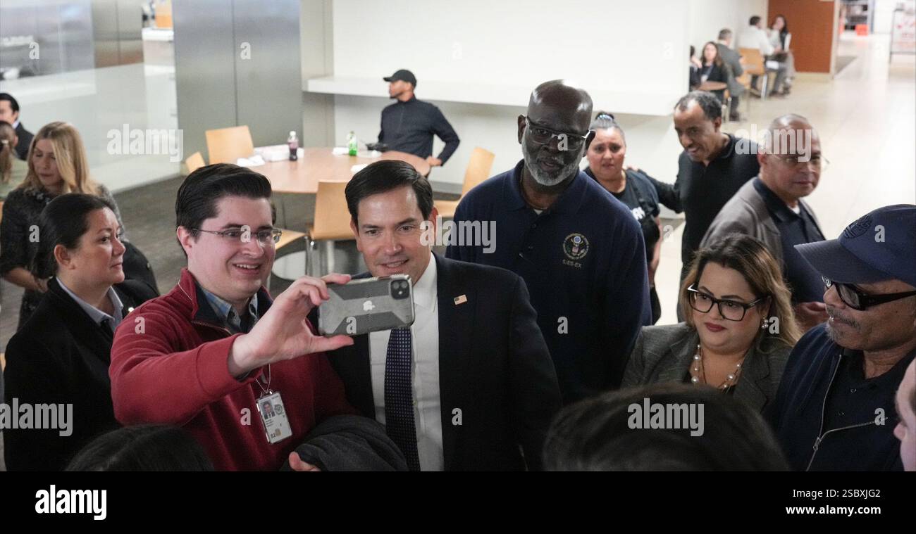 Secretary Marco Rubio gets a tour of the cafeteria at the Department of ...