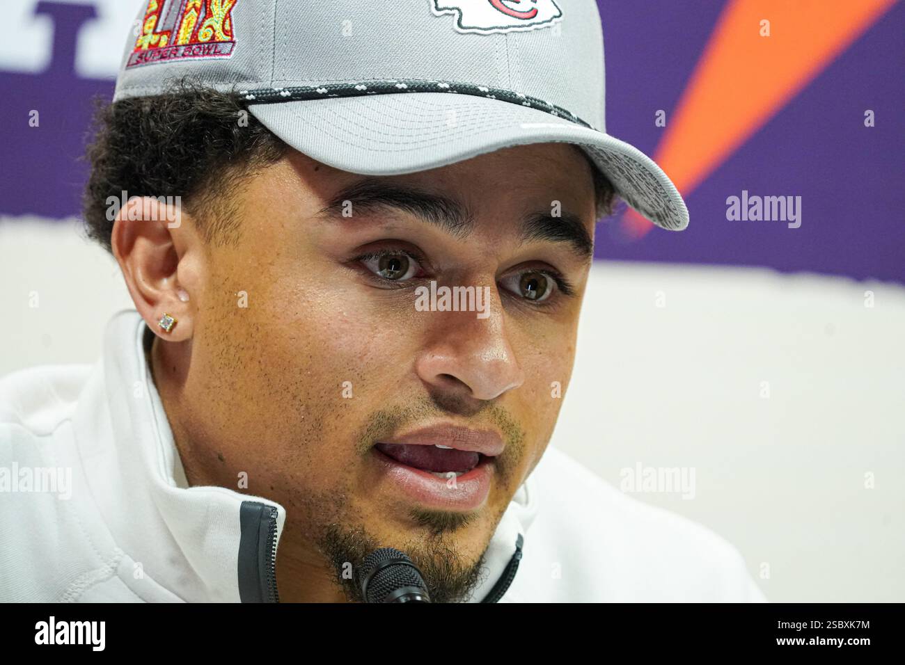 Chiefs player Trent McDuffie taking questions from reporters During the ...