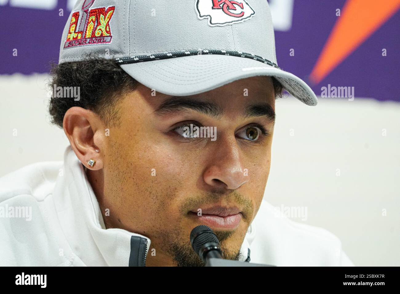 Chiefs player Trent McDuffie taking questions from reporters During the ...