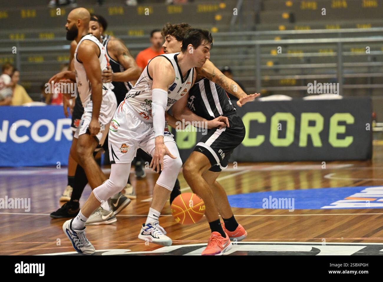 Caxias Do Sul, Brazil. 04th Feb, 2025. Images of the match between ...