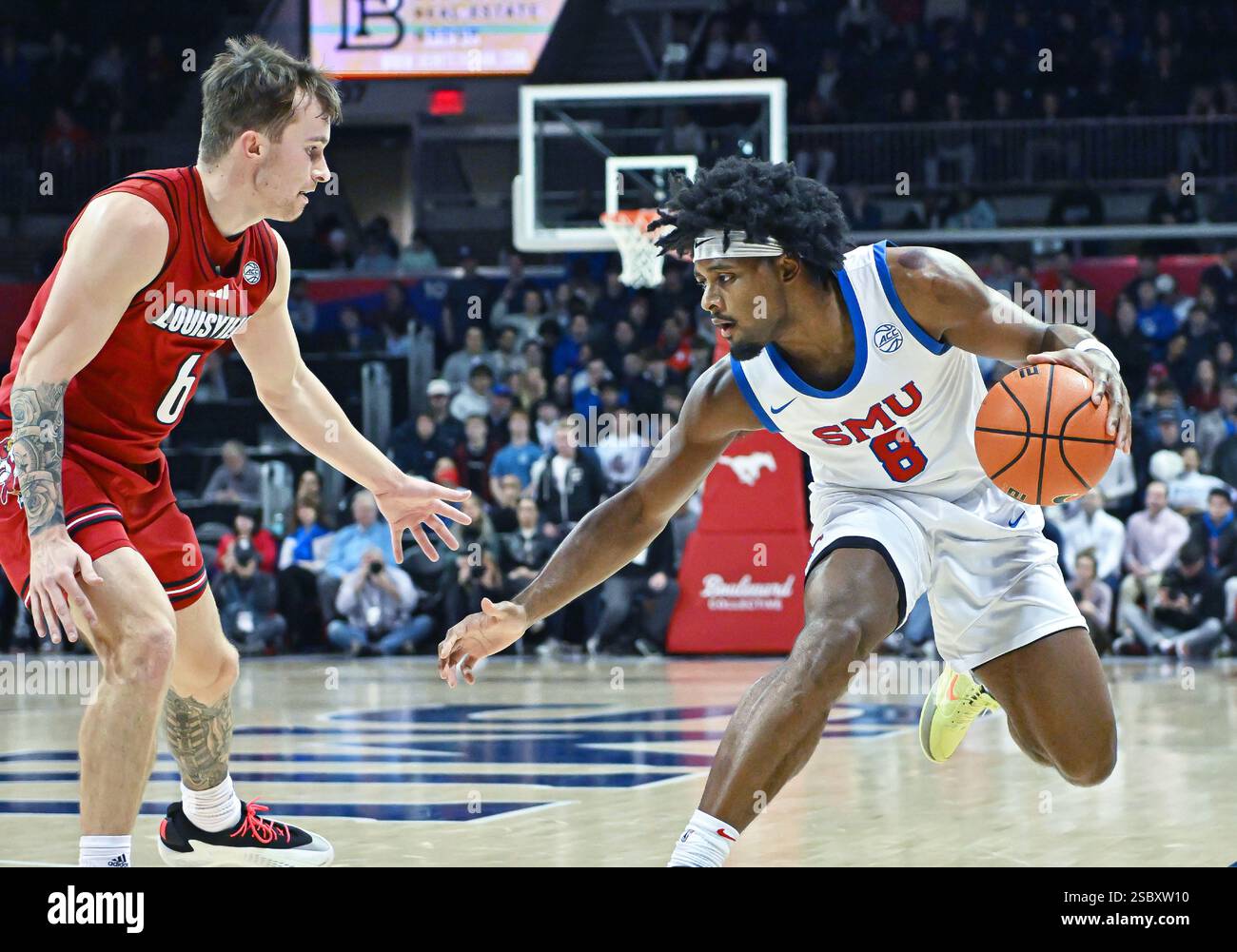 Dallas, TX, USA. 21st Jan, 2025. SMU Mustangs guard Kario Oquendo (8 ...