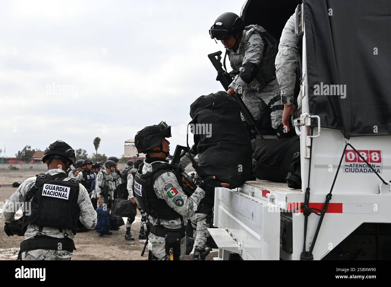 Tijuana, Baja California, Mexico. 4th Feb, 2025. Members of the Mexican ...
