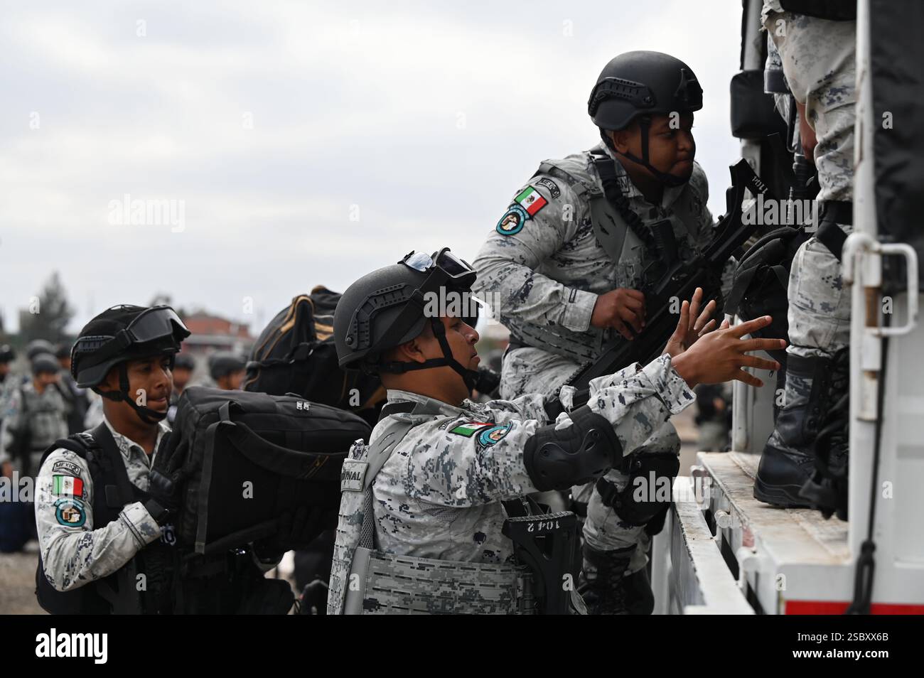 Tijuana, Baja California, Mexico. 4th Feb, 2025. Members of the Mexican ...
