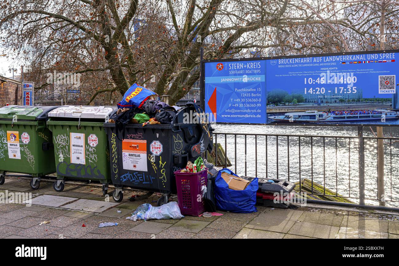 Overfilled rubbish containers, Jannowitzbruecke, Berlin, Germany ...