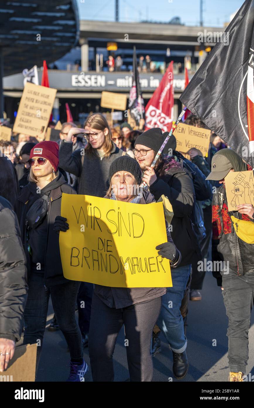 Demonstration of more than 14000 people against the AfD and the Merz ...
