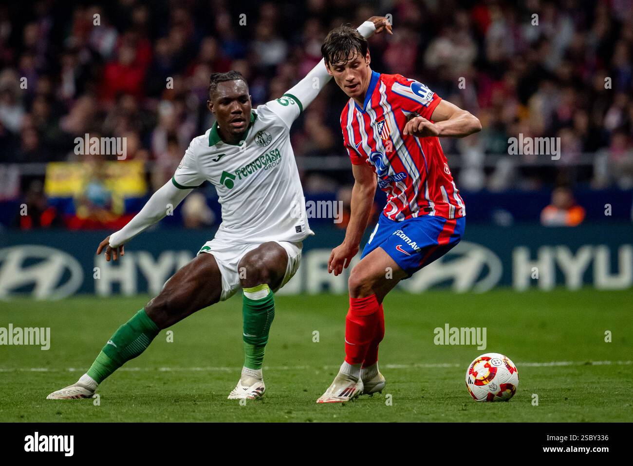 Madrid, Madrid, Spain. 4th Feb, 2025. Robin Le Normand of Atletico de ...