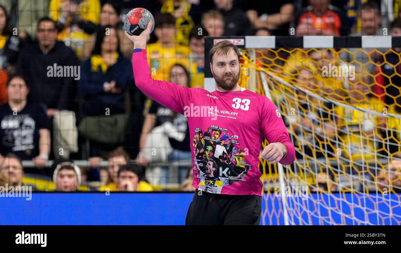 Andreas Wolff (Andi Wolff, Torwart, Uwes Allstars, 33), am Ball ...