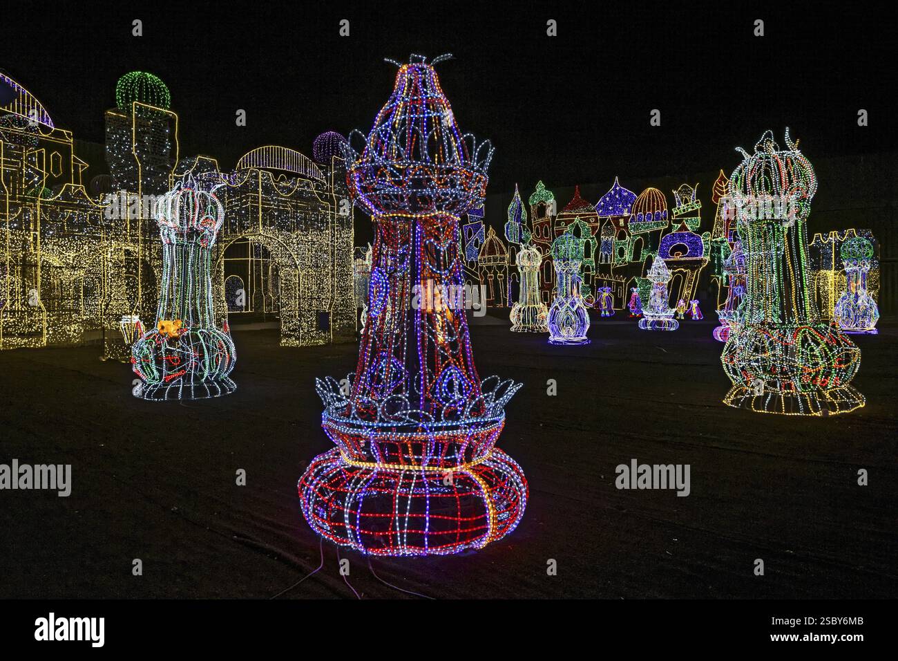 Illumi light show event, 25 million lights, dune palace, Laval ...