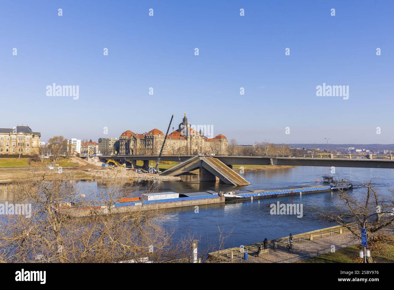 Following the partial collapse of the Carola Bridge in Dresden on 11 ...