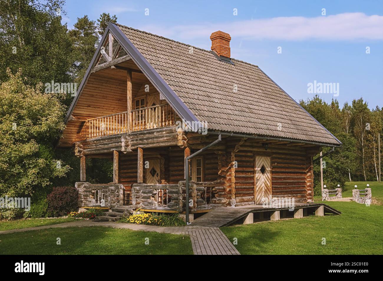 House building wood europe hi-res stock photography and images - Alamy