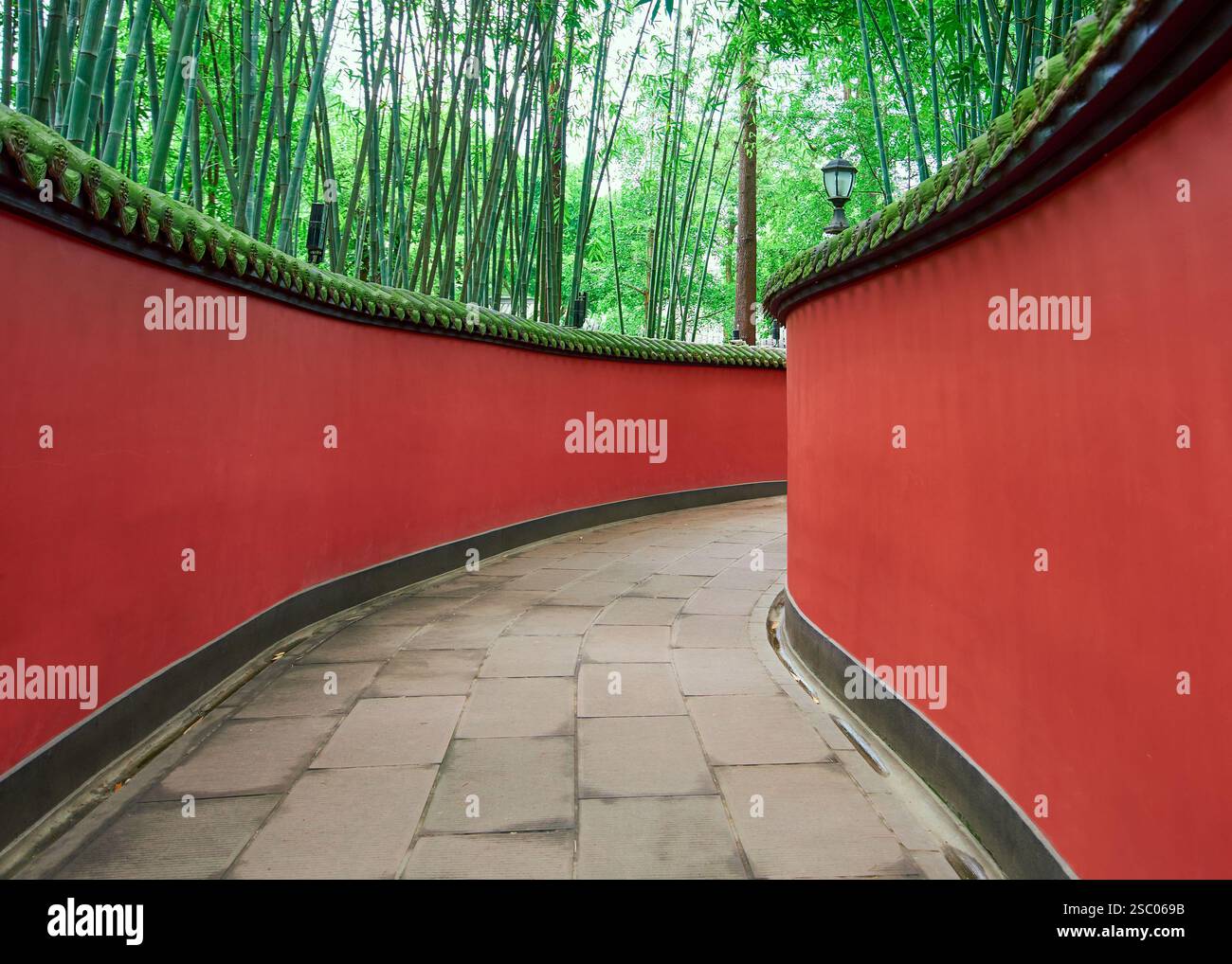 Red wall path of Wuhou Temple in Chengdu, Sichuan, China Stock Photo ...
