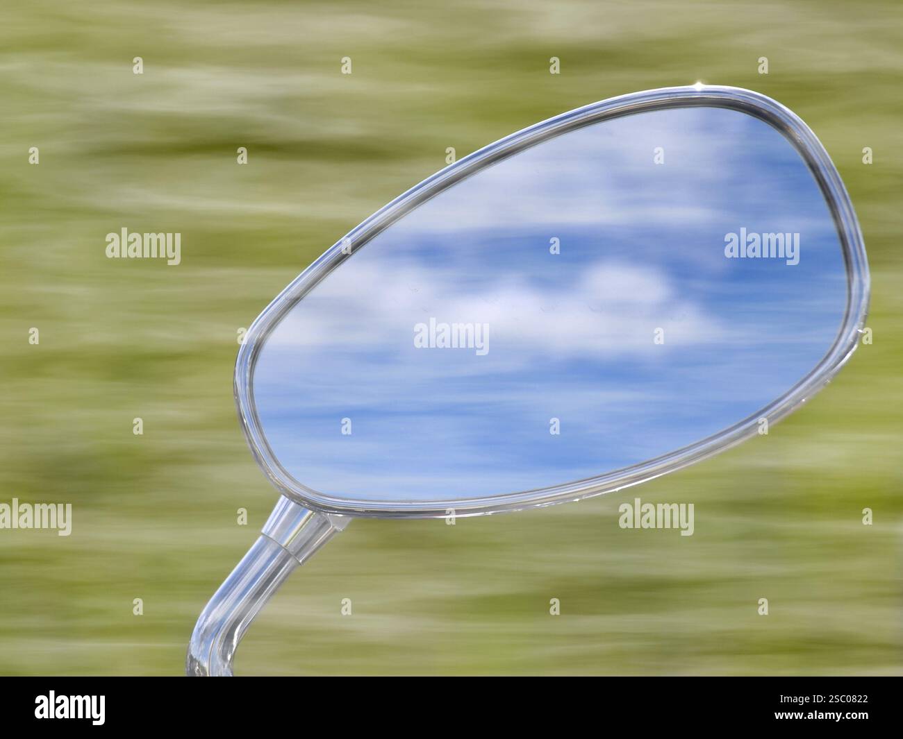 Sky mirror image hi-res stock photography and images - Alamy