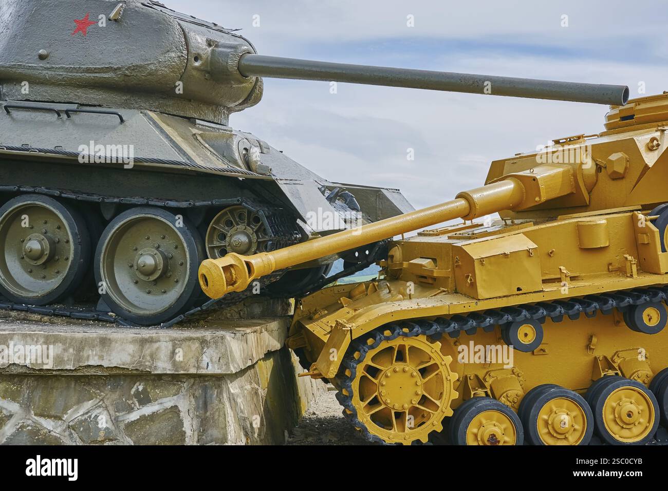 Soviet Tank beats German one on the Battlefield of World War II ...