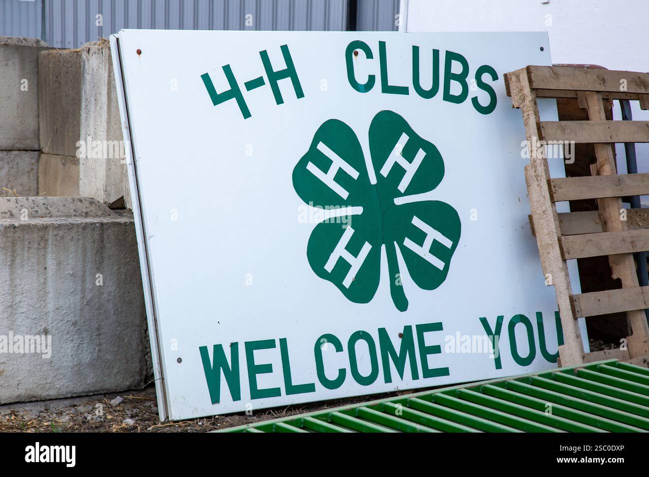 A "4-H Clubs Welcome You" sign waiting to be displayed at the Allen ...