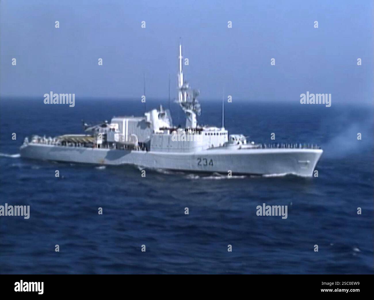 HMCS Assiniboine (DDH 234) underway in the Atlantic Ocean, 12 April ...