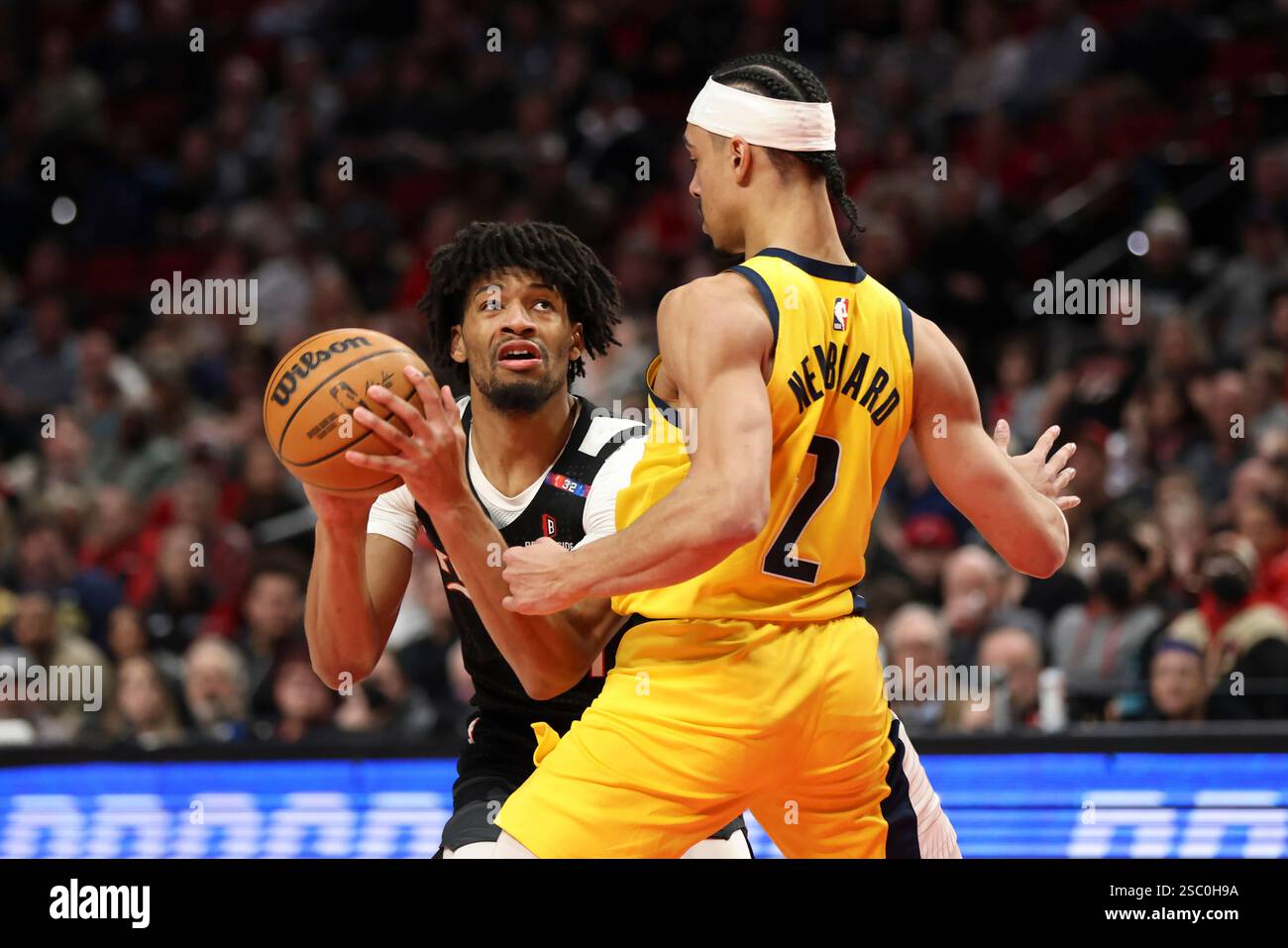 Portland Trail Blazers guard Shaedon Sharpe (17) looks past Indiana ...