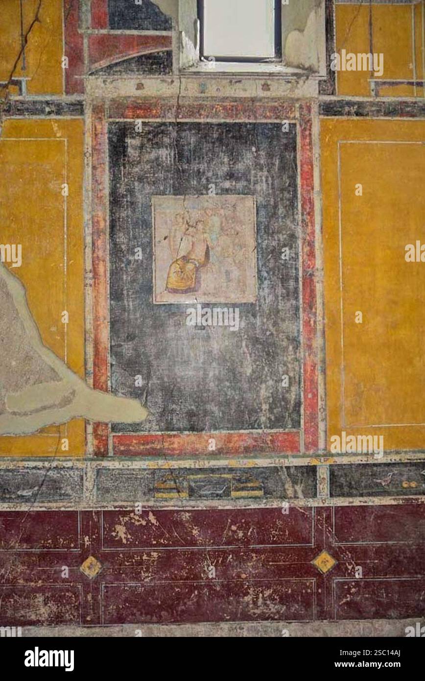 House of Marcus Lucretius Fronto Pompeii 2018 Room ‘g’, central panel ...