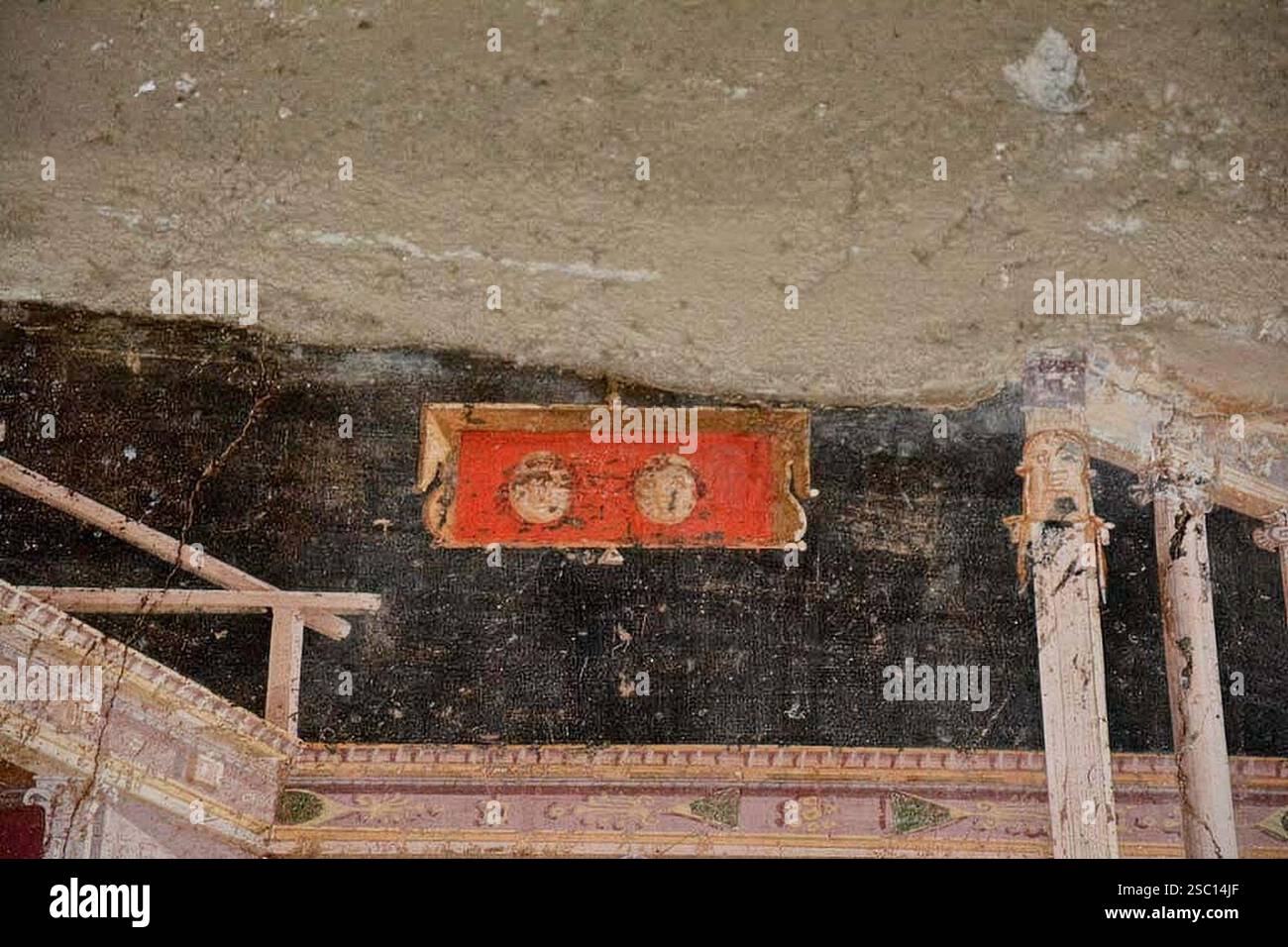 House of Marcus Lucretius Fronto Pompeii 2018 Room 'h', detail from ...