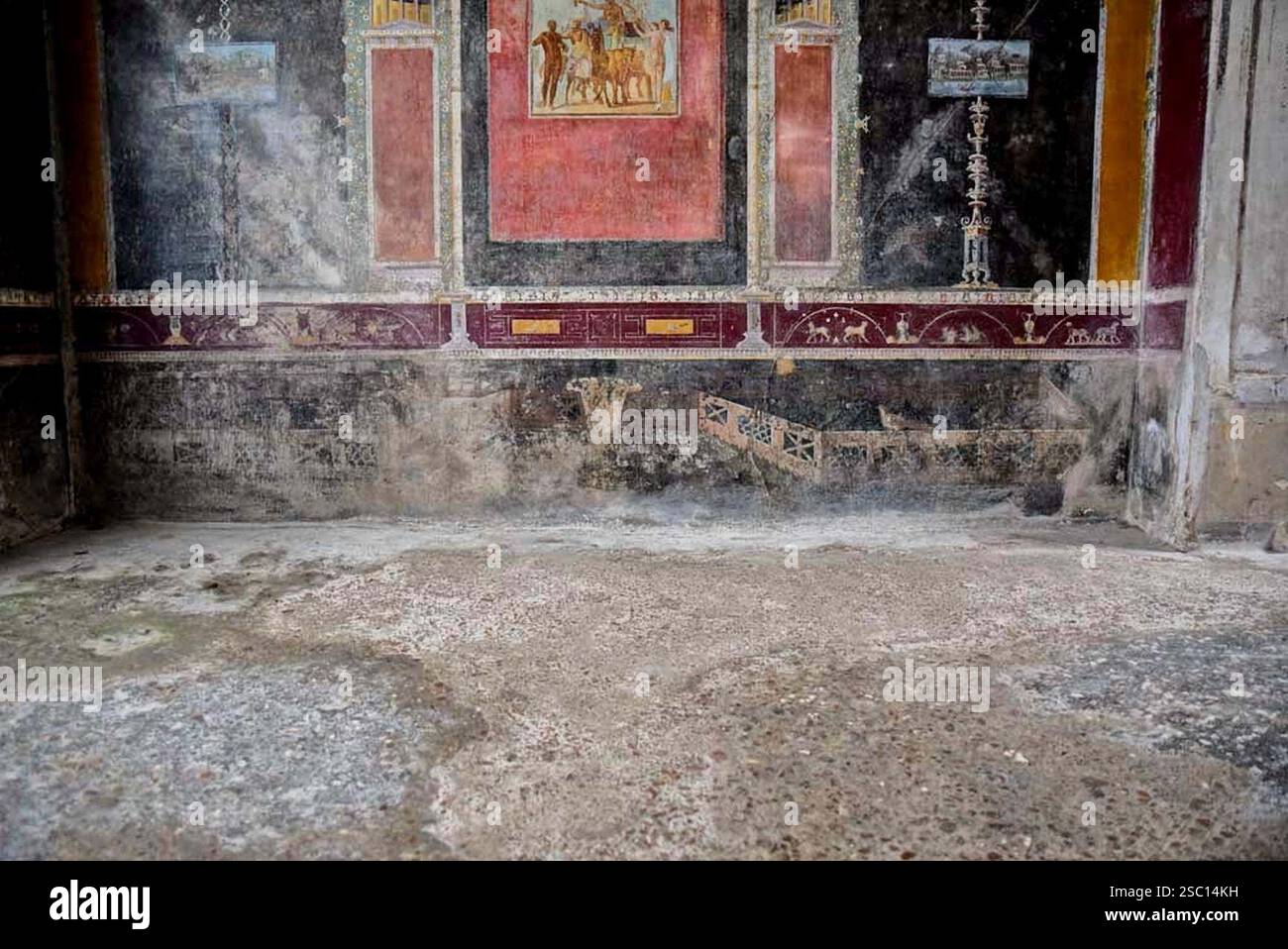 House of Marcus Lucretius Fronto Pompeii 2018 Room 'h', looking south ...