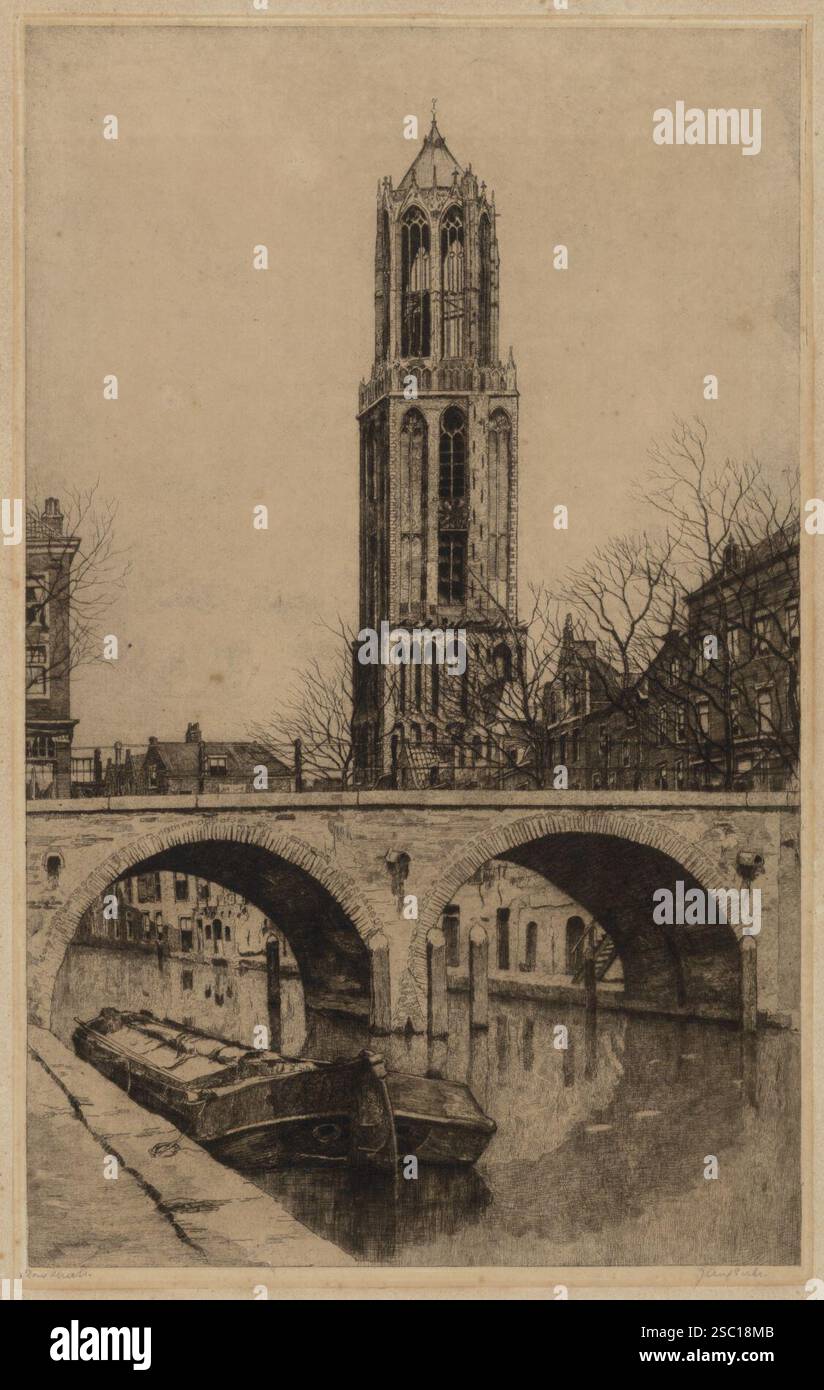 Gezicht op de Oudegracht te Utrecht met de Gaardbrug en rechts de voorgevels van de huizen aan ...