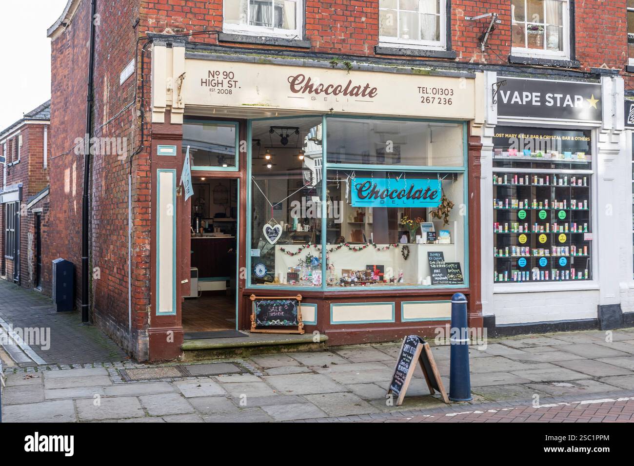 A chocolate deli on Hythe High Street in Kent Stock Photo - Alamy