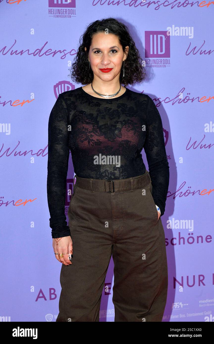 Sonja Hurani bei der Premiere des Kinofilms Wunderschöner im Zoo Palast ...
