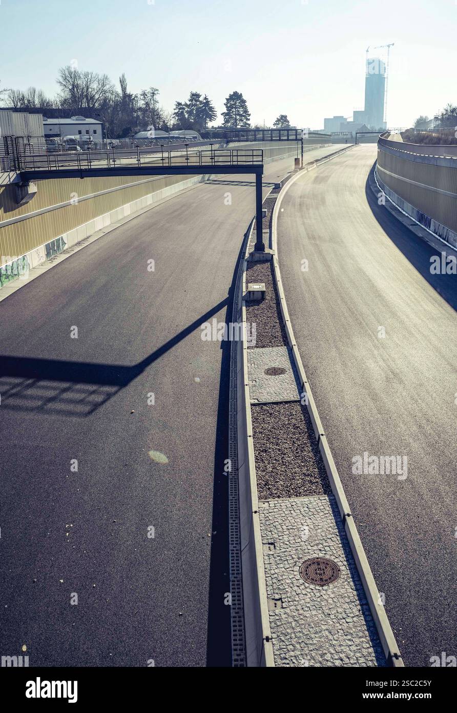 04 . 02 . 2025 , Berlin : Baustelle Stadtautobahn A 100 , Höhe Mathilde ...