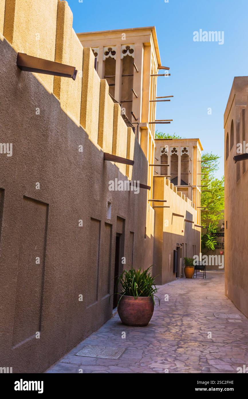Arab Street in the old part of Dubai, UAE Stock Photo - Alamy