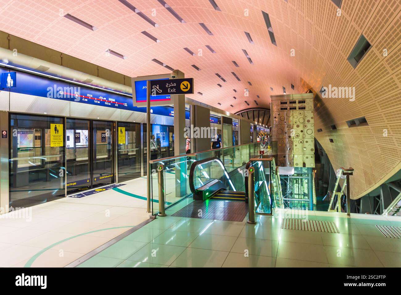 DUBAI, UAE - NOVEMBER 2: Dubai Metro as world's longest fully automated ...
