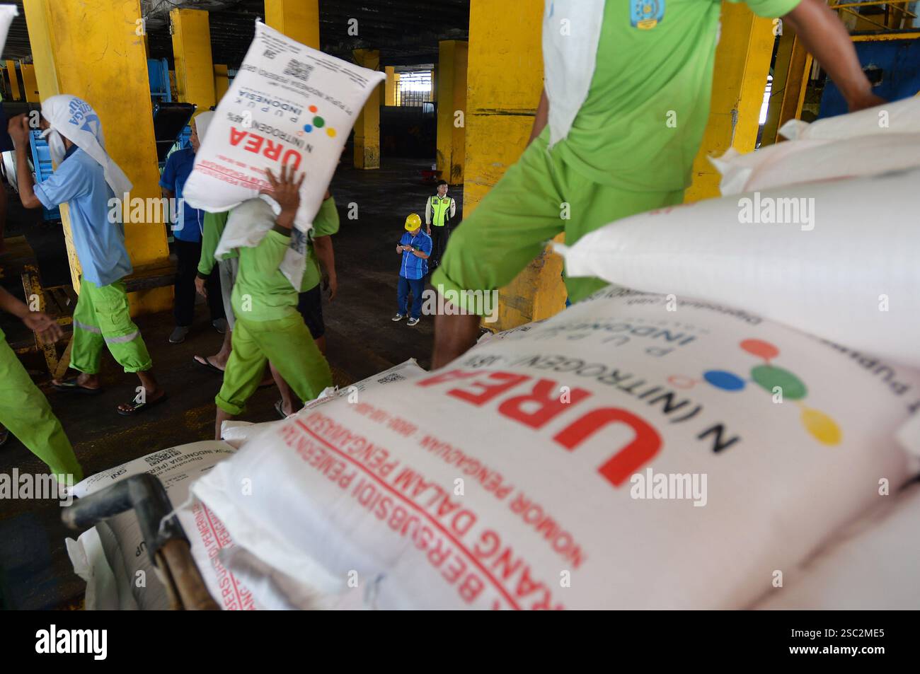 Semarang, Semarang, Indonesia. 4th Feb, 2025. An arrangement of bags ...