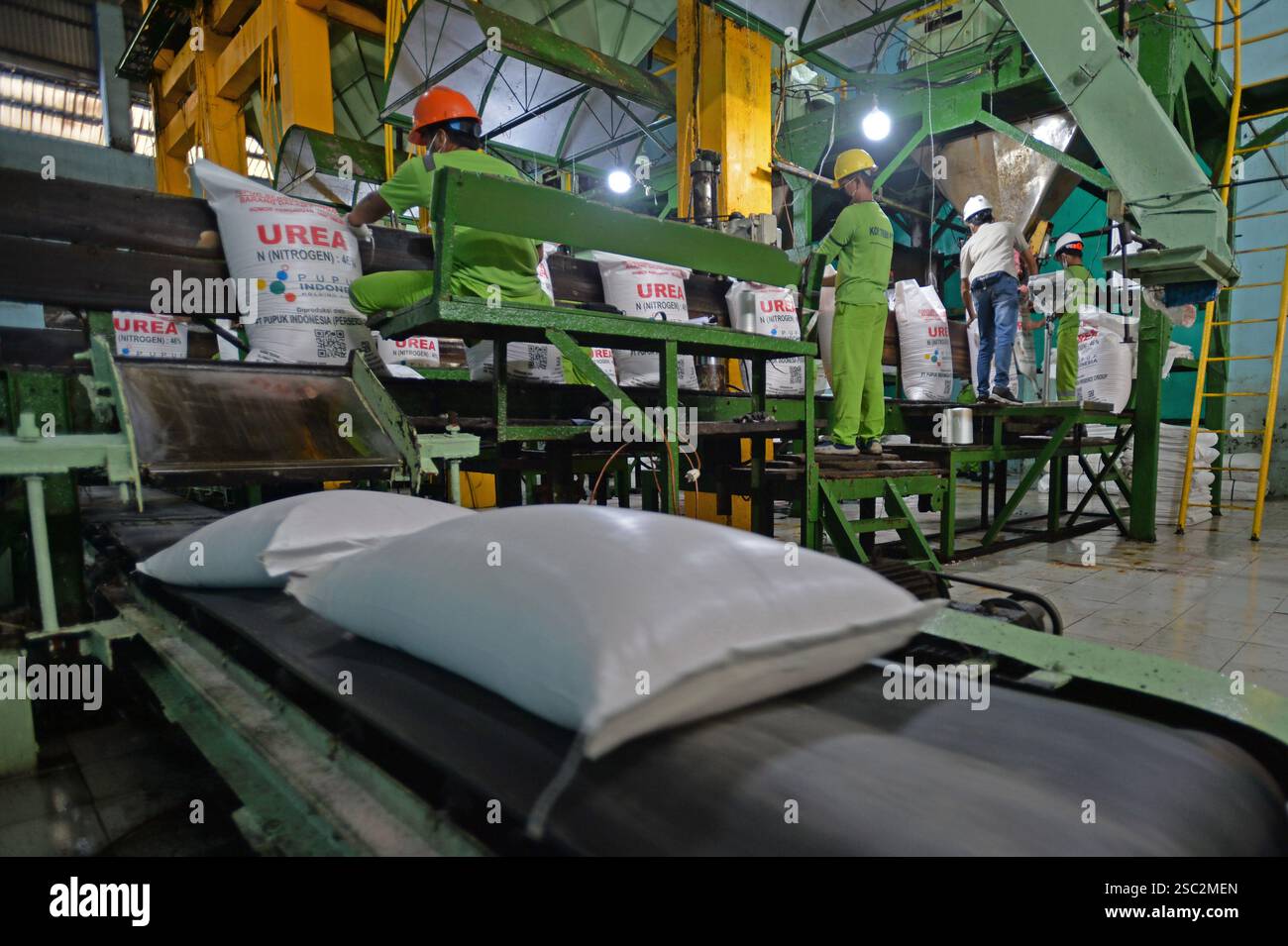 Semarang, Semarang, Indonesia. 4th Feb, 2025. An arrangement of bags ...