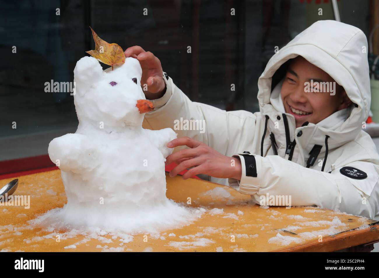 Snow scenery in Kunming City, southwest China's Yunnan Province, 27 ...