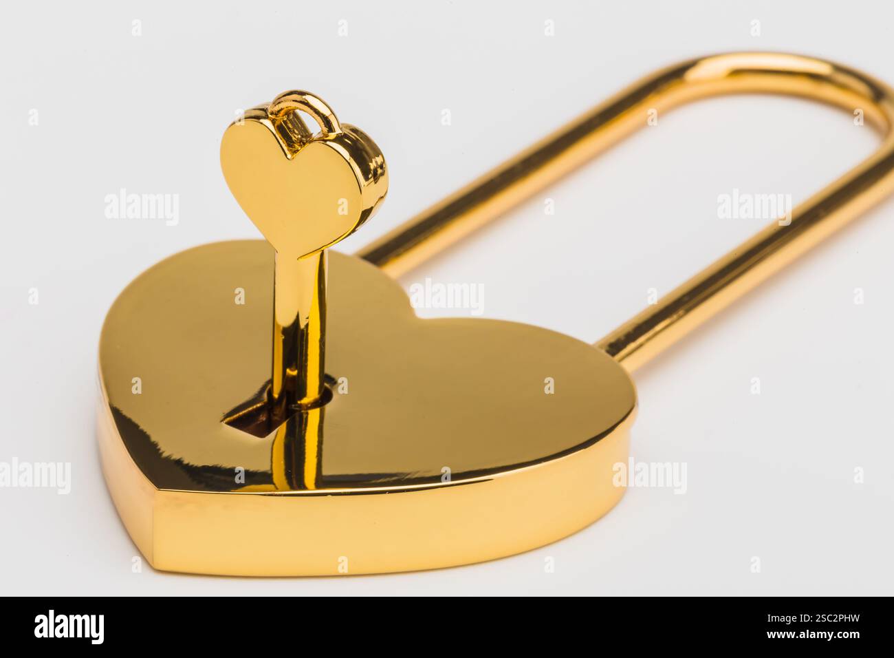 Heart shape lock icon hi-res stock photography and images - Alamy