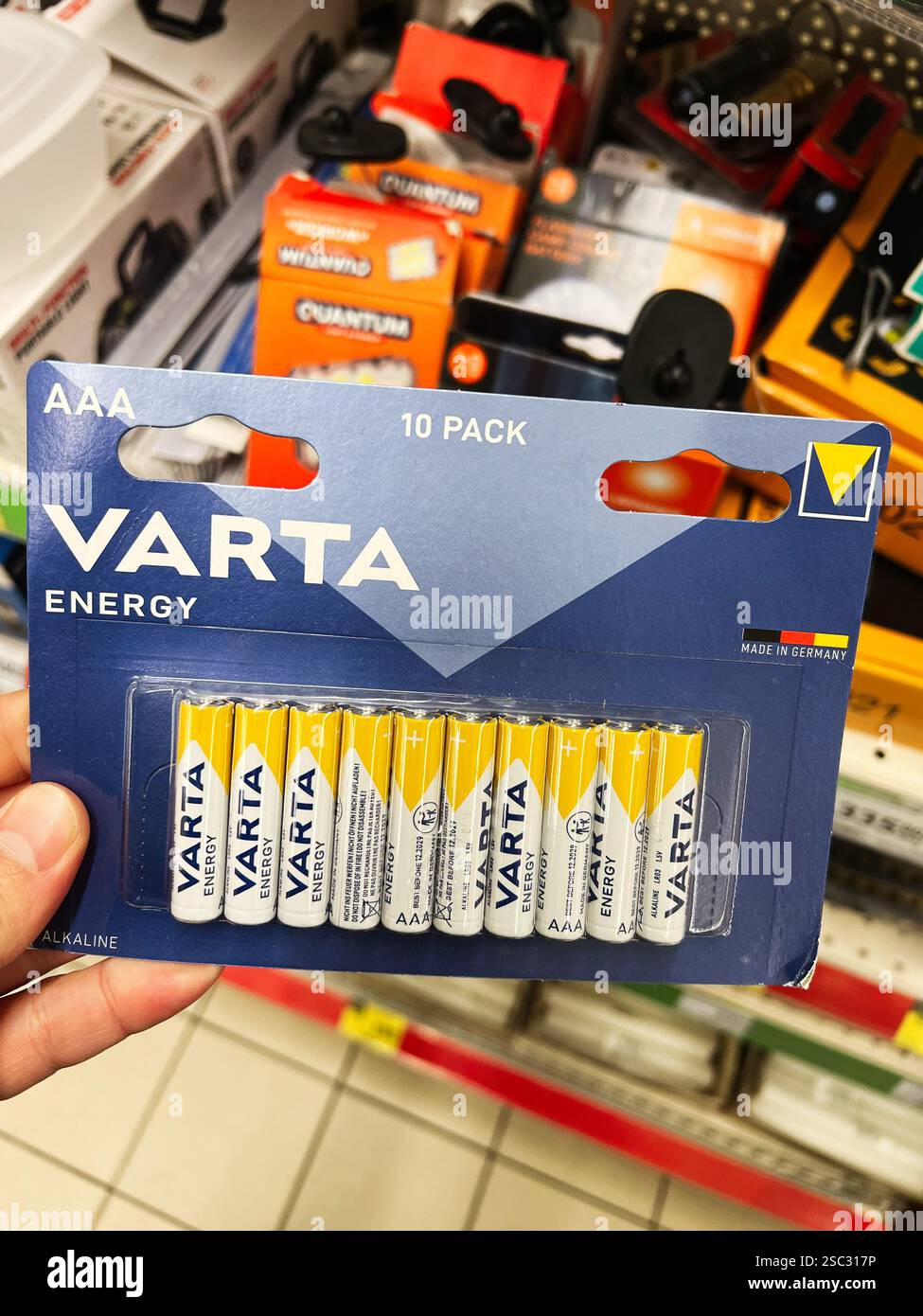 Pack batteries in yellow hi-res stock photography and images - Alamy