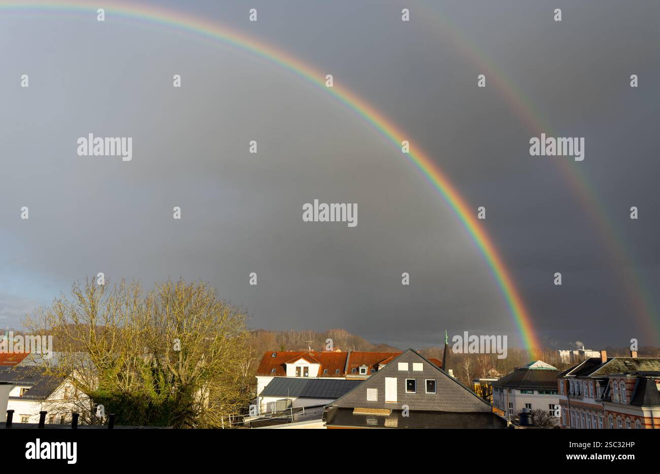 Rainbow over ocean beautiful hi-res stock photography and images - Alamy