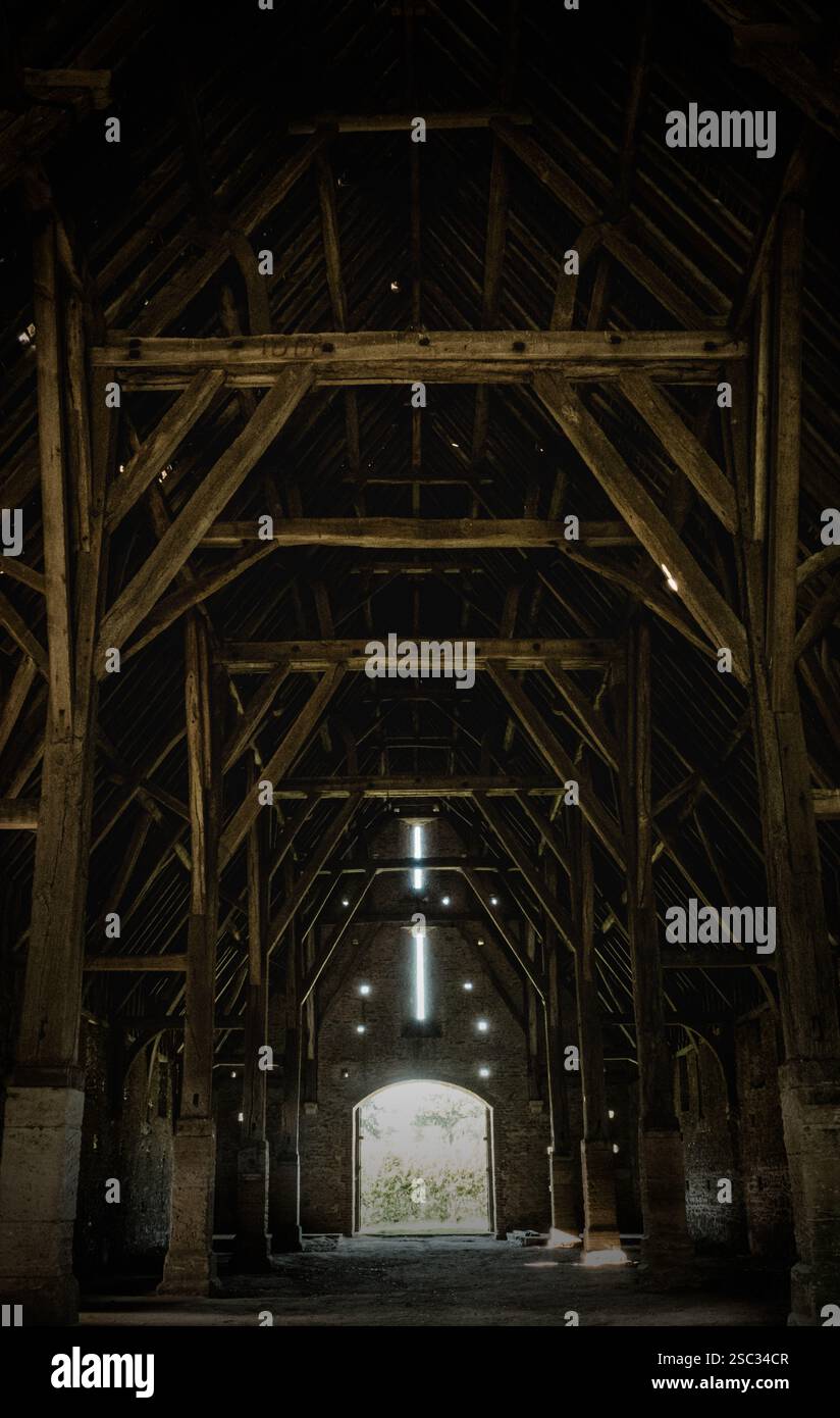The medieval tithe barn at Great Coxwell, Oxfordshire Stock Photo - Alamy