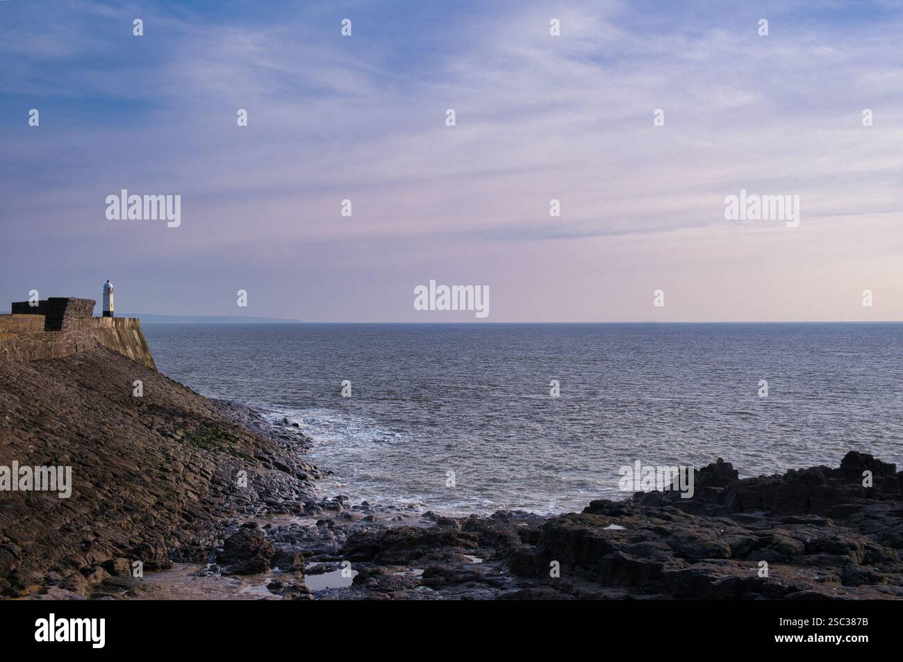 Porthcawl coastal town hi-res stock photography and images - Alamy