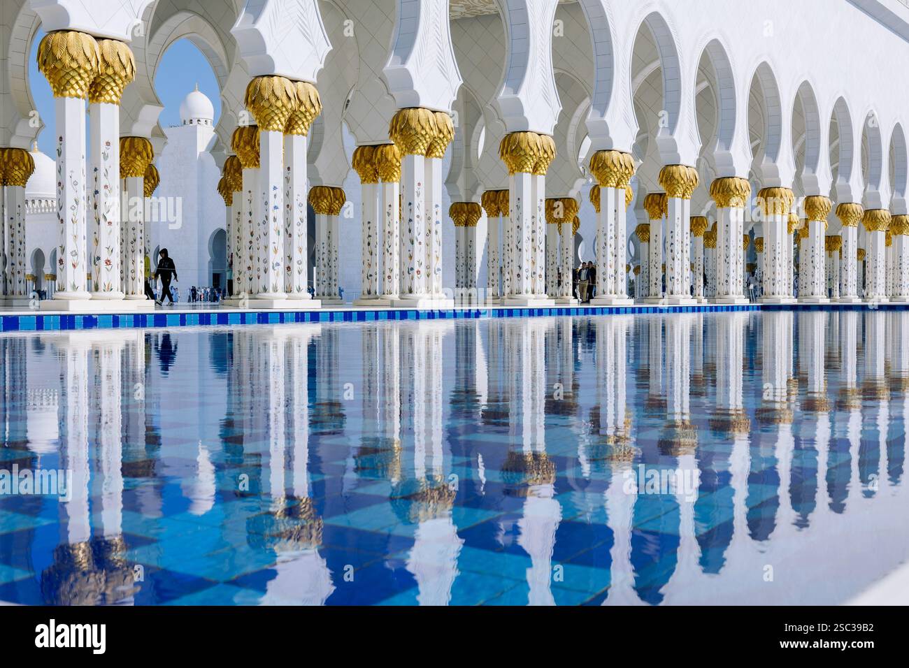 bu Dhabi, UAE - December 3, 2024: View of Sheikh Zayed Grand Mosque in ...