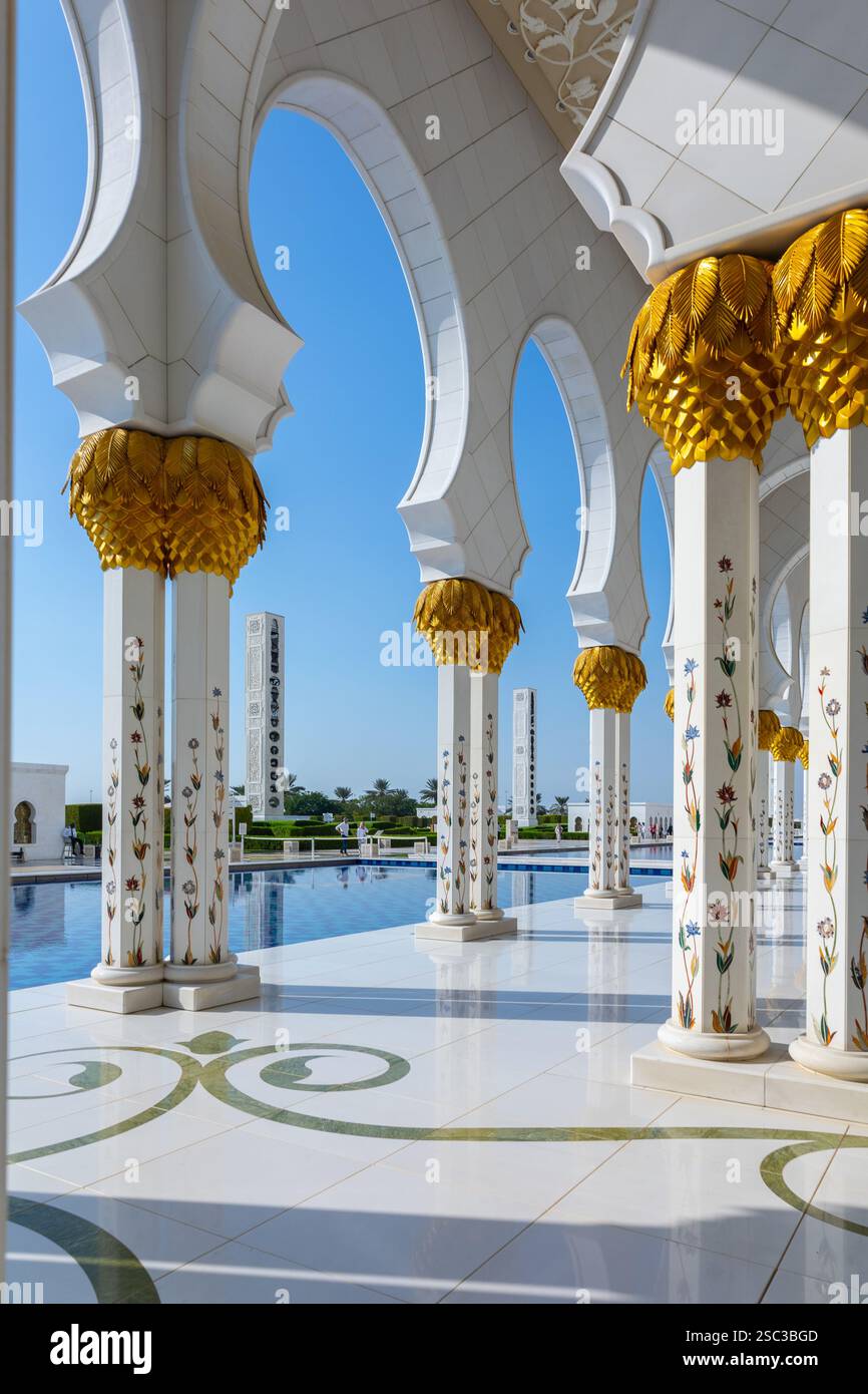 View of Sheikh Zayed Grand Mosque in Abu Dhabi made of white marble ...