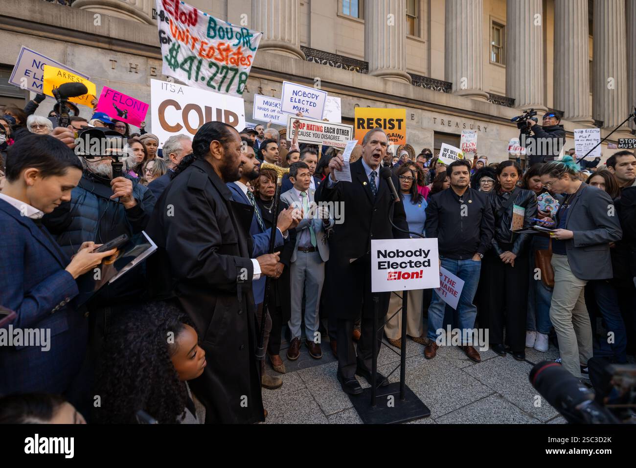 Washington Dc, United States. 04th Feb, 2025. U.S. Rep. Jeff Merkley (D ...