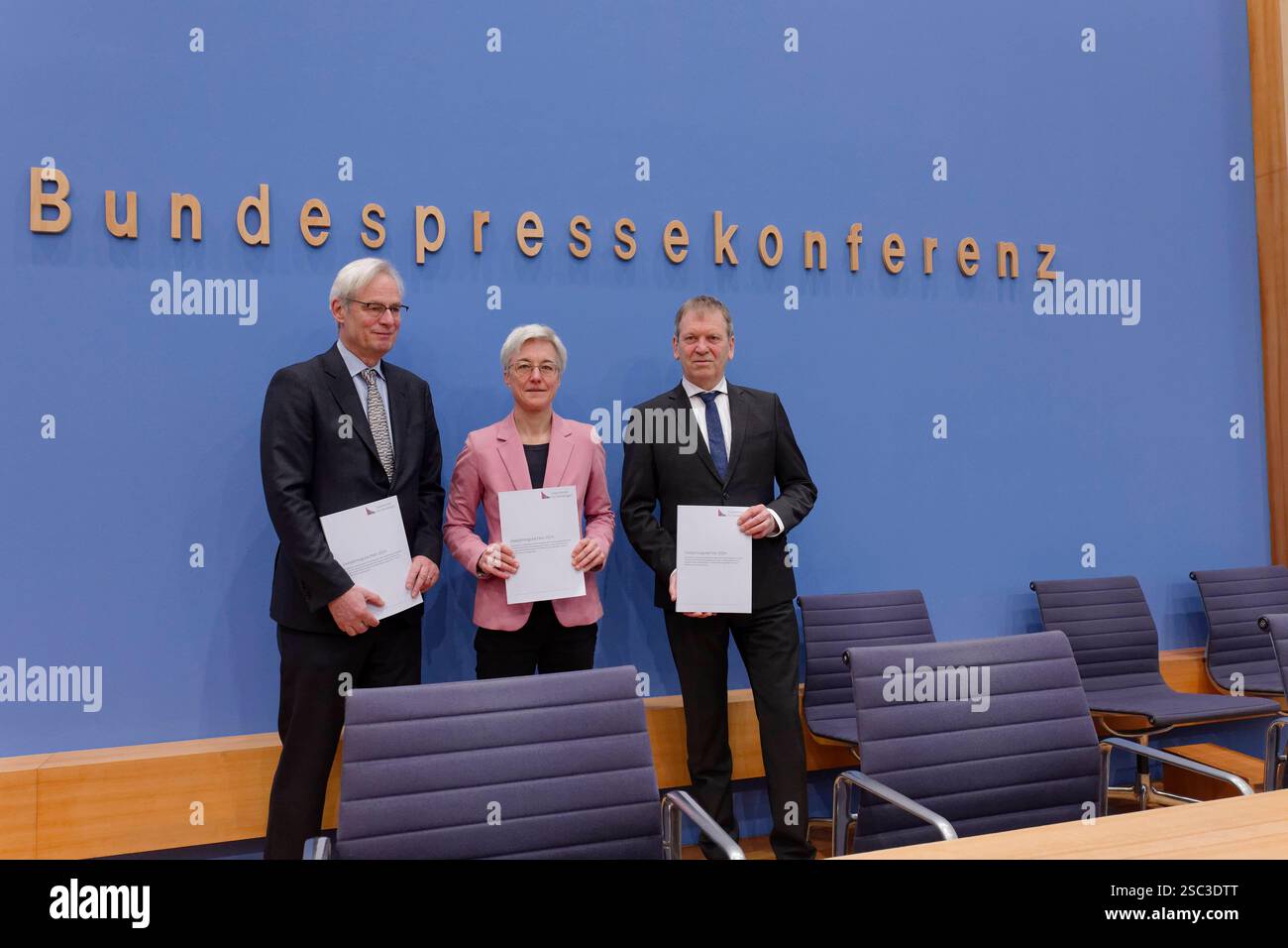 Expertenrat Klima stellt Zweijahresgutachten vor 2025-02-05 Deutschland ...