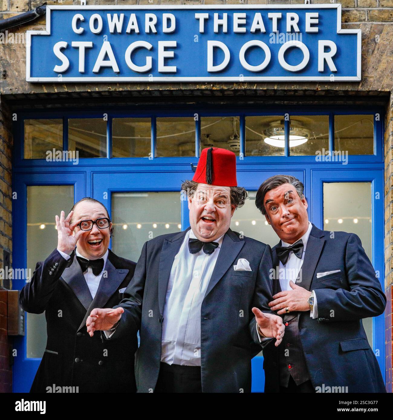 London, UK. 05th Feb, 2025. Cast members pose by the theatre's stage ...