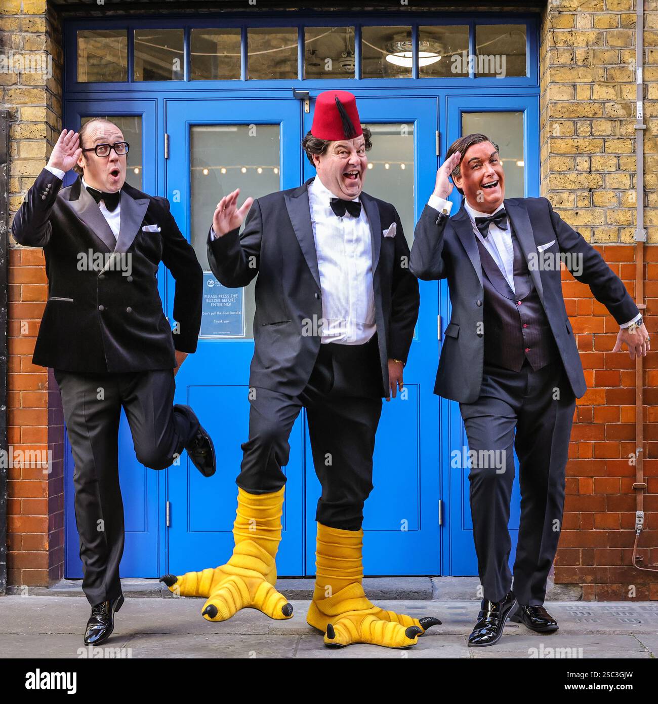 London, UK. 05th Feb, 2025. Cast members pose by the theatre's stage ...