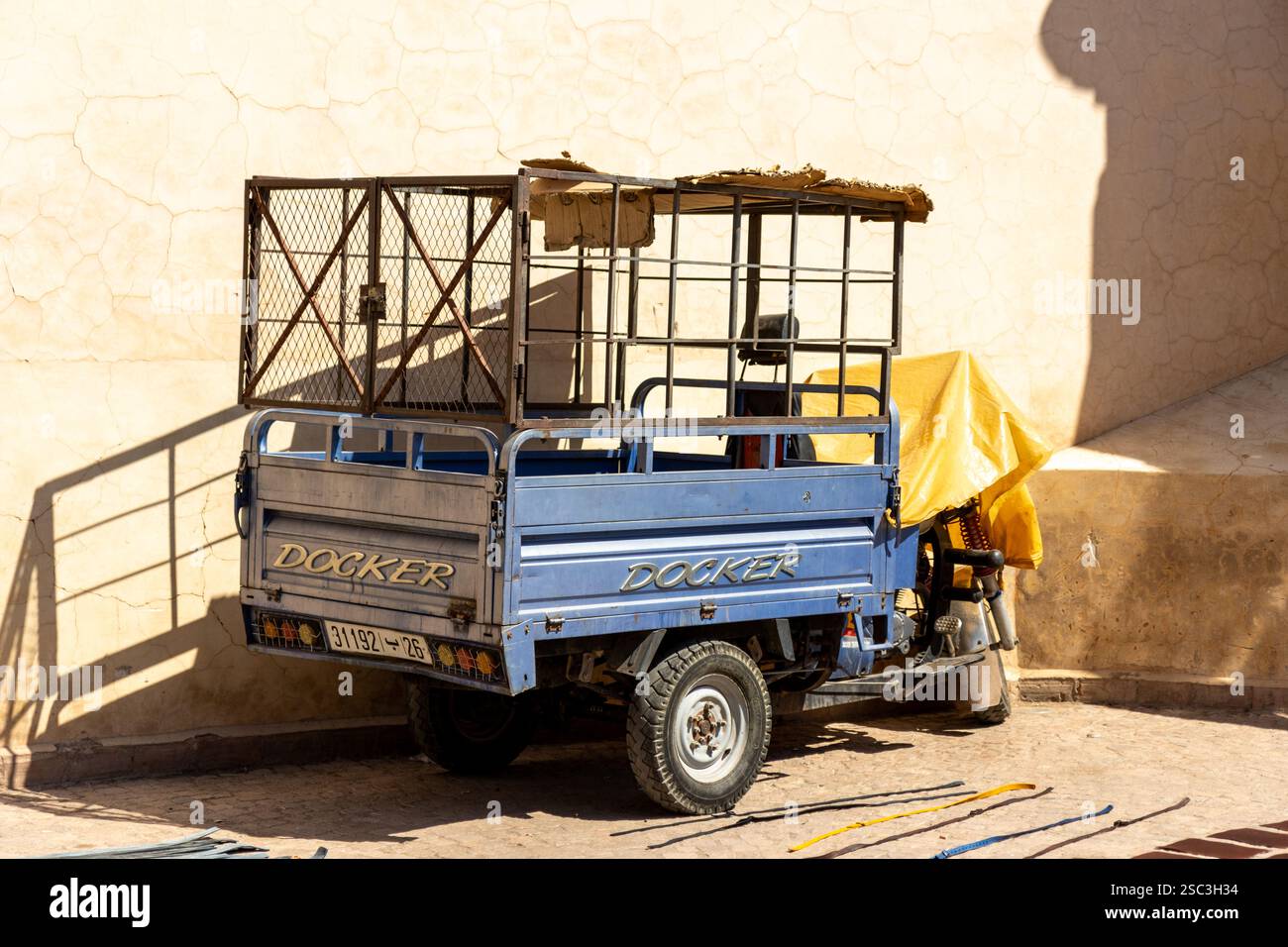 Three-wheeled docker motorcycle in Marrakech Medina Stock Photo - Alamy