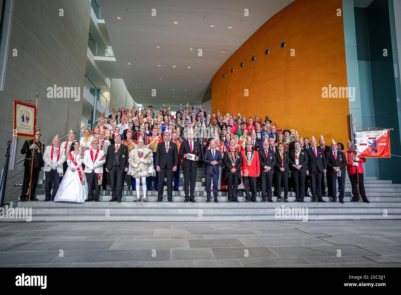 Berlin, Germany. 05th Feb, 2025. Federal Chancellor Olaf Scholz (SPD) stands with Klaus-Ludwig ...