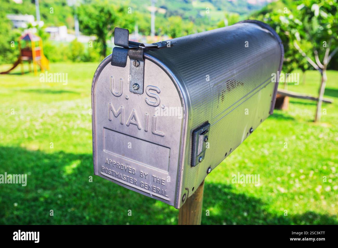 Country Letterbox on the wall in Italy Stock Photo - Alamy